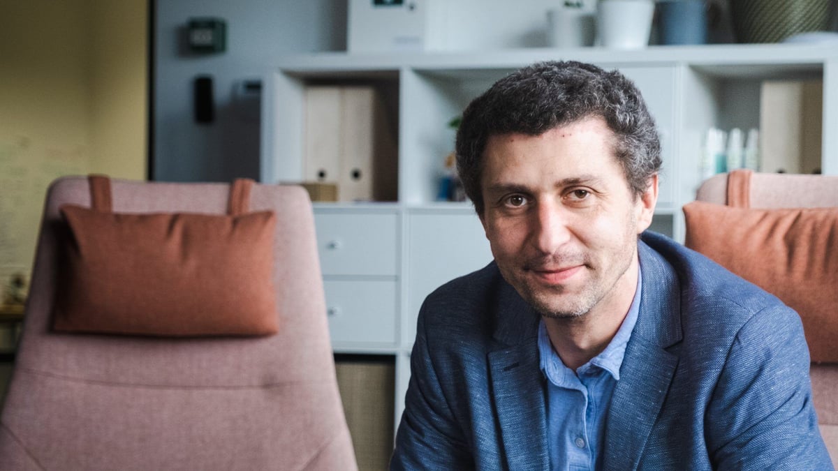 Qt Journey - Building Excellent User Experiences with Qt